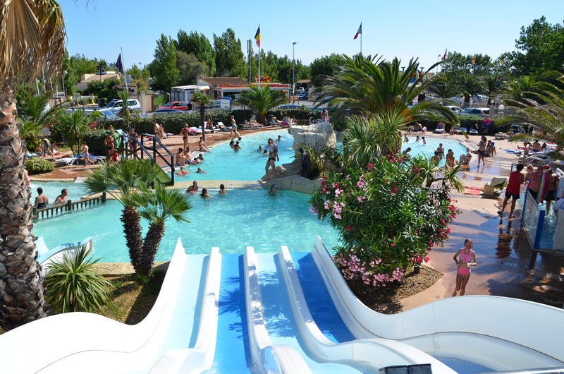 Piscine et toboggans : Camping le méditerranée Valras plage